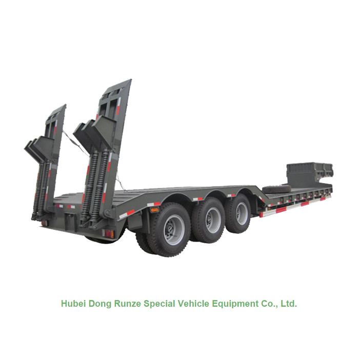 Gooseneck Lowboy Tri-axle Lowbed Platform Trailer transporting heavy ...